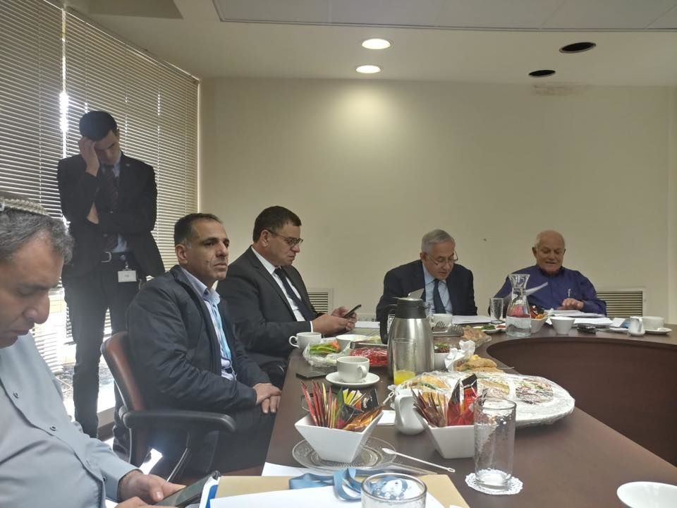 הכי קרוב לביבי חבר המועצה רועי שרעבי יחד עם ראש הממשלה בנימין נתניהו