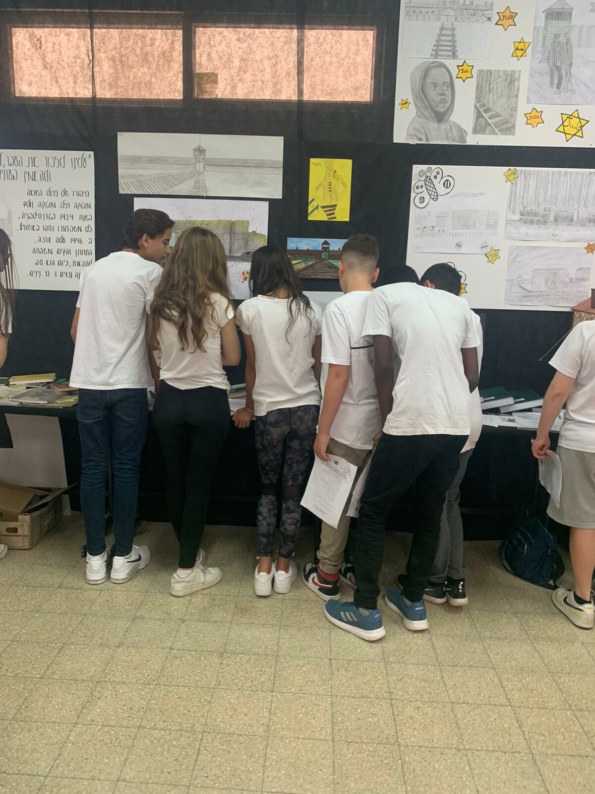 ביום רביעי 25 5 קריית החינוך דה שליט תפתח בפני תושבי רחובות את תערוכת